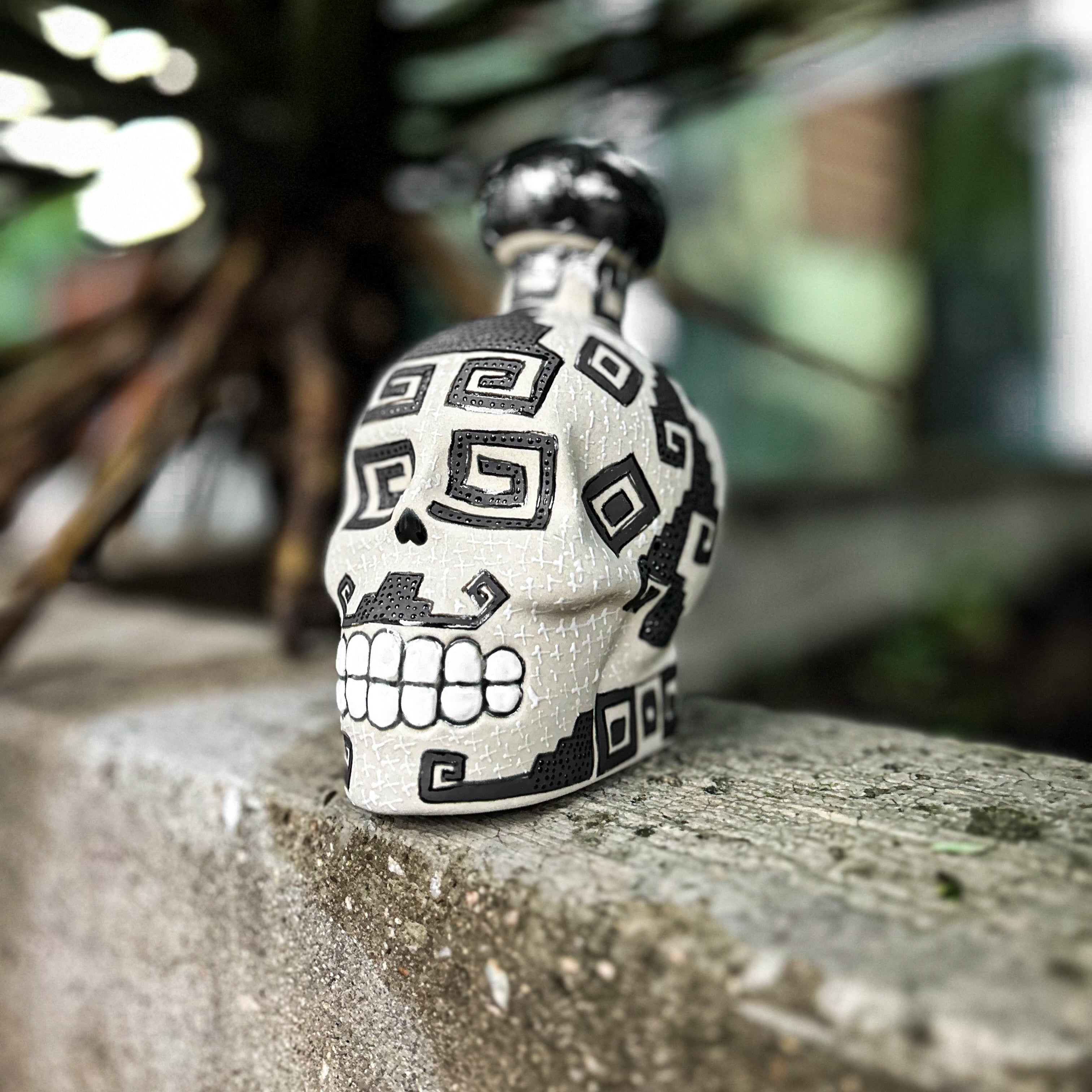 CRÁNEO DE CERÁMICA – Mezcal Santo Soponcio